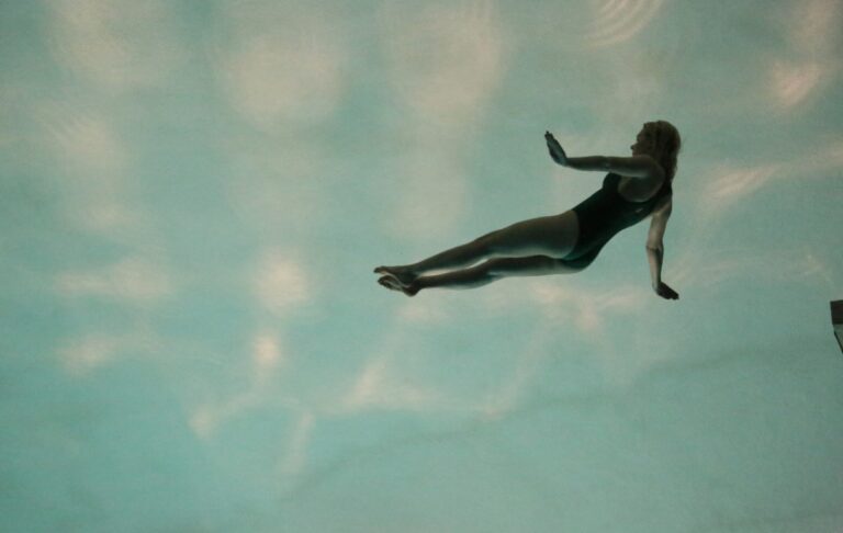 レオス・カラックス監督の新作 映画『IT’S NOT ME イッツ・ノット・ミー』25年4月日本公開 - otocoto | こだわりの映画エンタメサイト