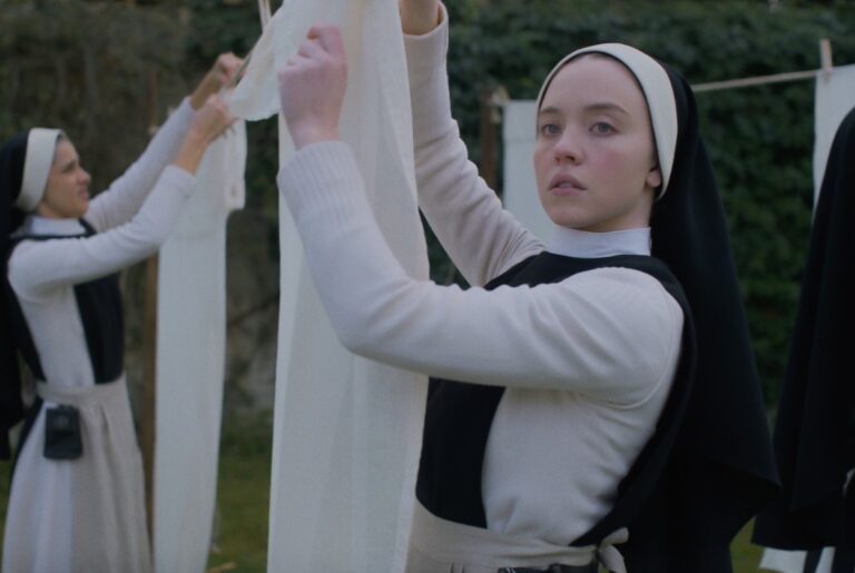 新“絶叫クイーン”シドニー・スウィーニーの悲鳴が止まらない! 映画『IMMACULATE 聖なる胎動』“絶叫”予告映像公開 - otocoto | こだわりの映画エンタメサイト