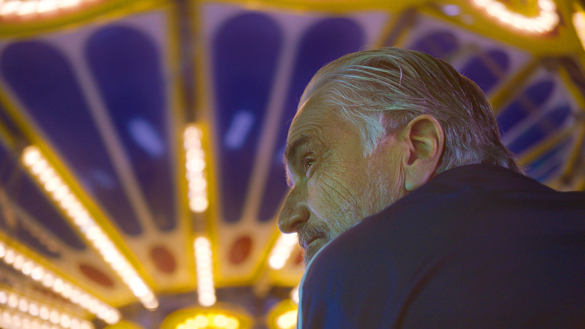 人生をこじらせたすべての大人たちに捧げる、メキシコ発ストレンジ・ラブストーリー 映画『マルティネス』日本版予告映像公開 - otocoto | こだわりの映画エンタメサイト